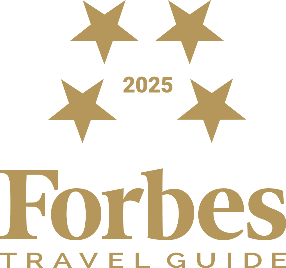 Paradox Hotel Vancouver Named Four Star Hotel in Forbes