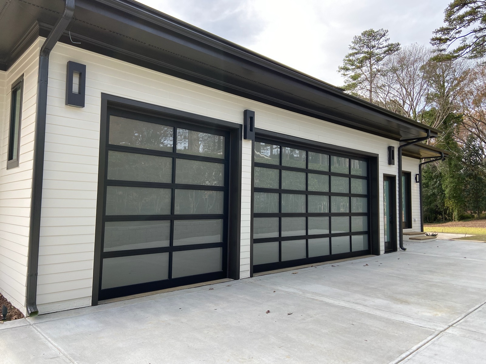 Garage Door Industry Leader Opens New Location in Myrtle