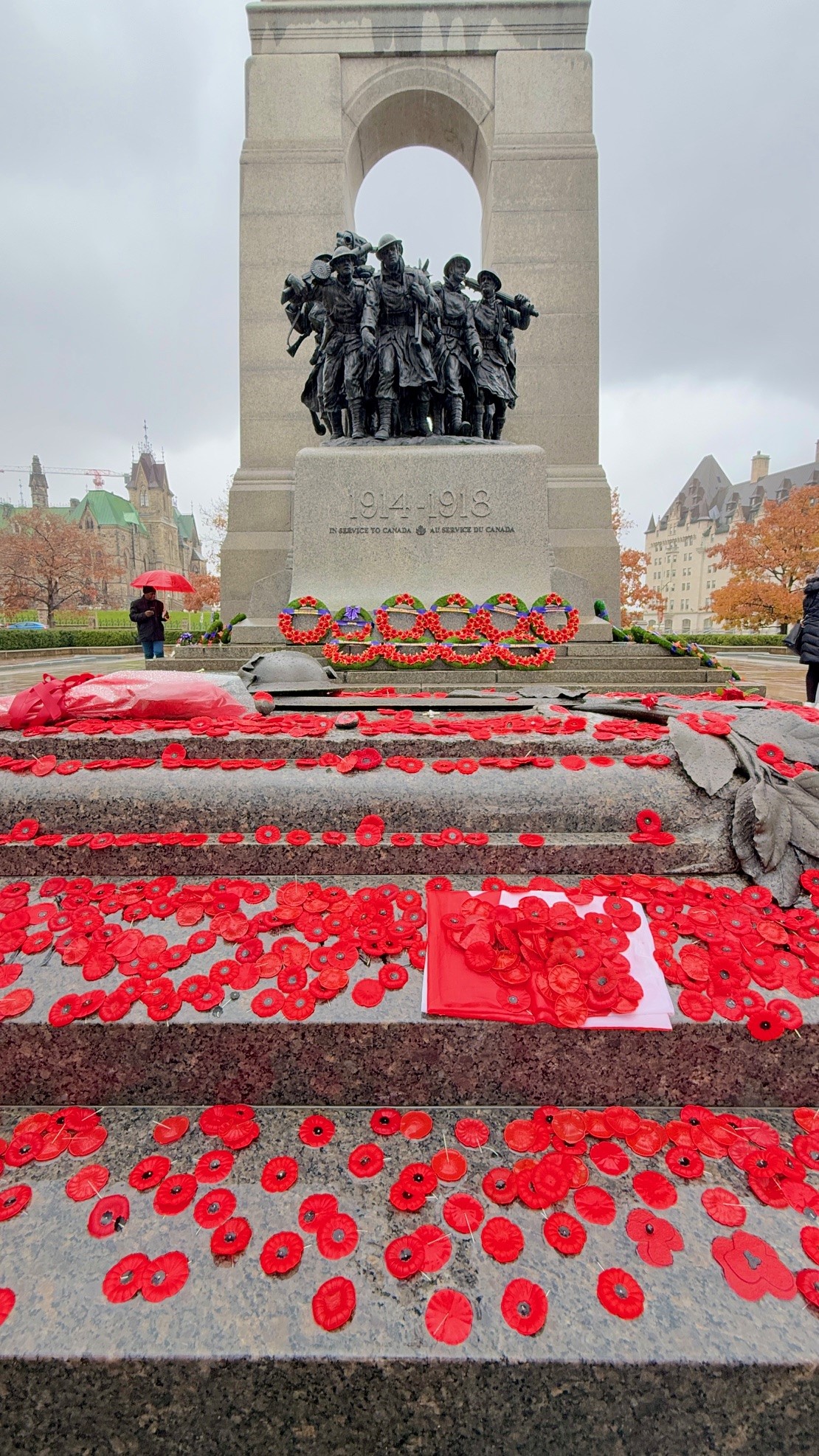 The Royal Canadian Legion host Canada’s 2024 National Remembrance Day Ceremony - 新浪香港